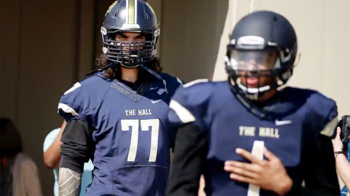 Steven Adams looks hilarious in pads throwing a football - CBS Sports