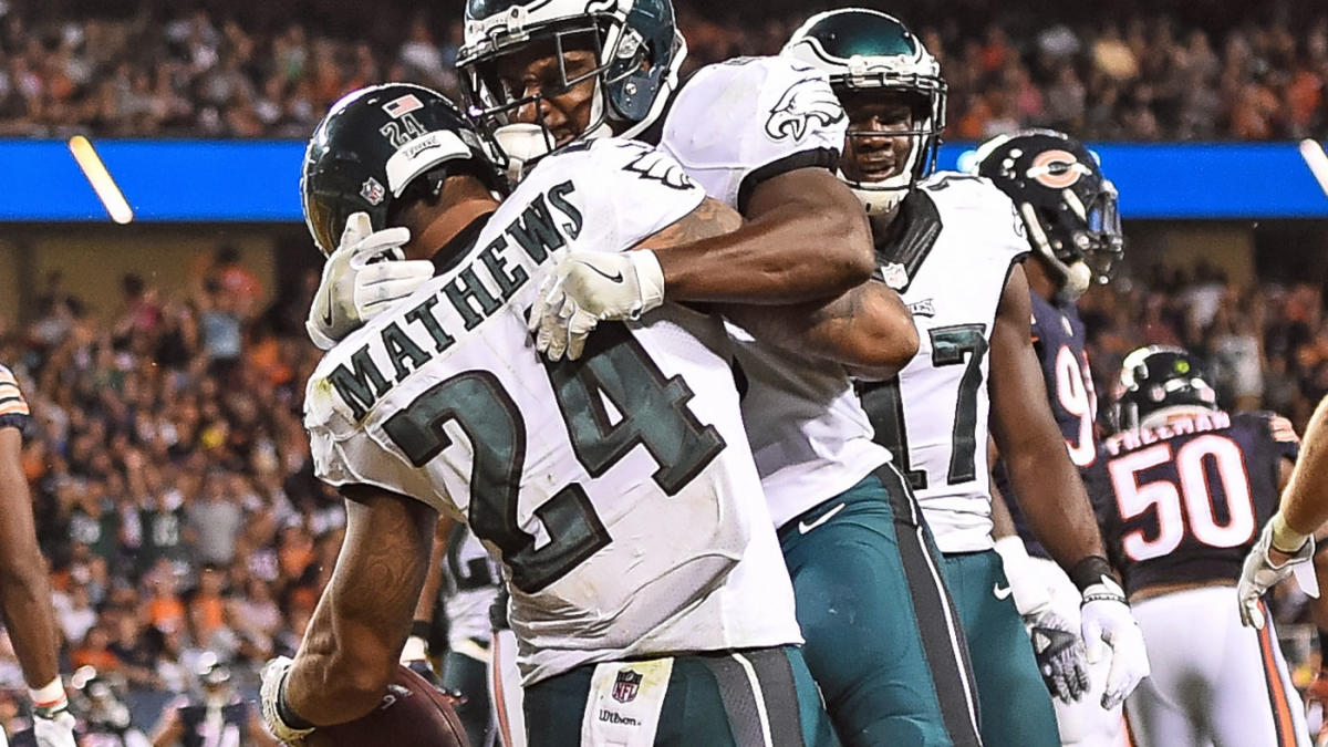 Carson Wentz, Eagles tame Bears to stay unbeaten: 6 things to know ...