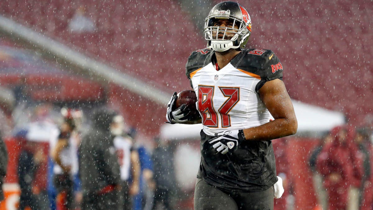 Austin Seferian-Jenkins lands with Jets after Bucs cut him over arrest ...