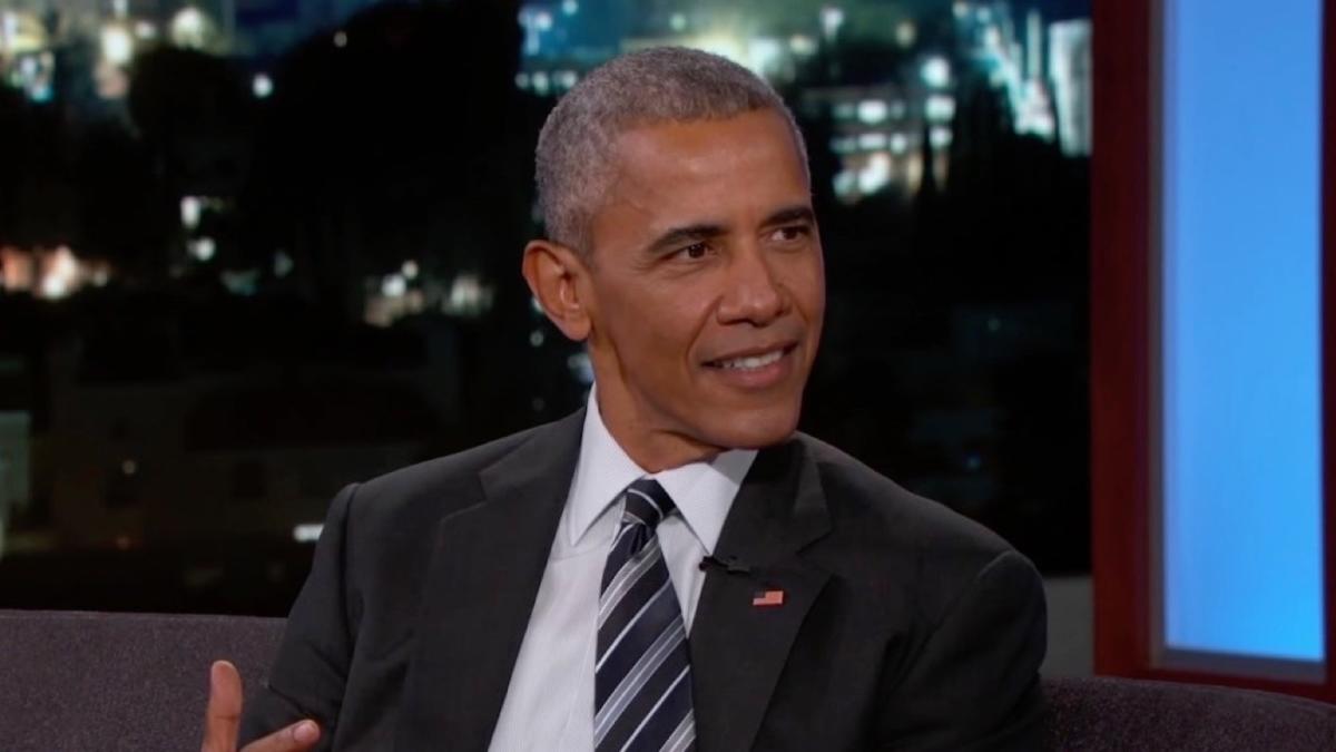 Bill Murray takes money off President Obama in a White House putting ...