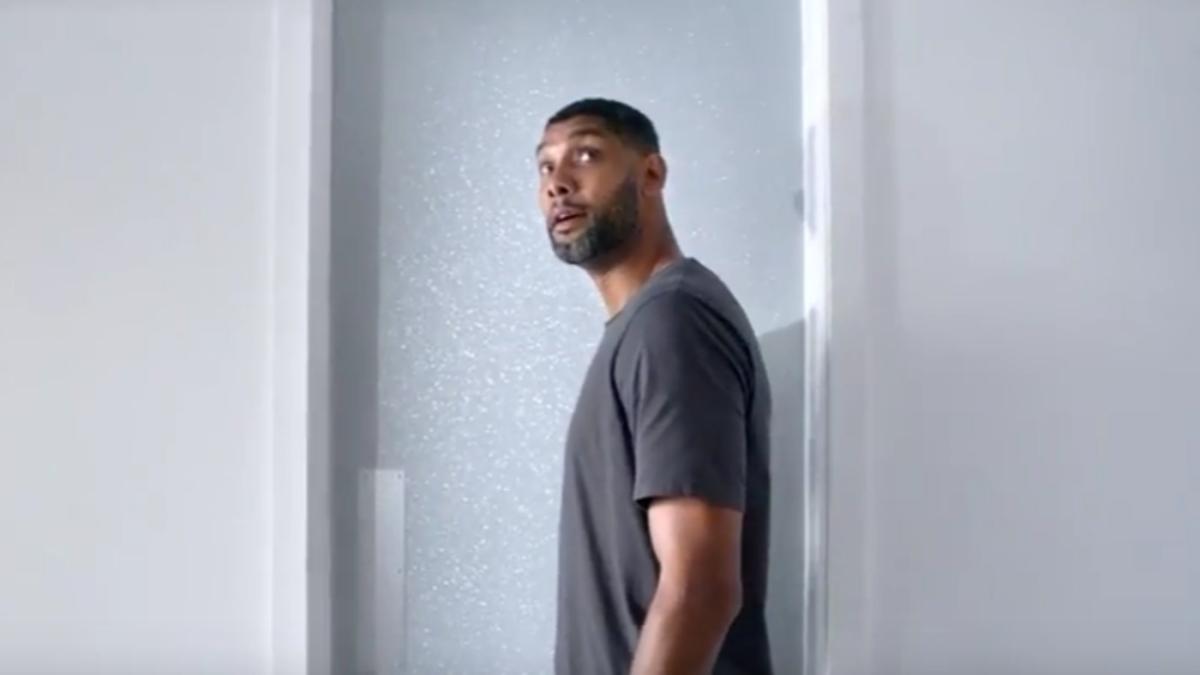 WATCH: Tim Duncan joins Spurs retirement club in H-E-B commercial - CBS ...