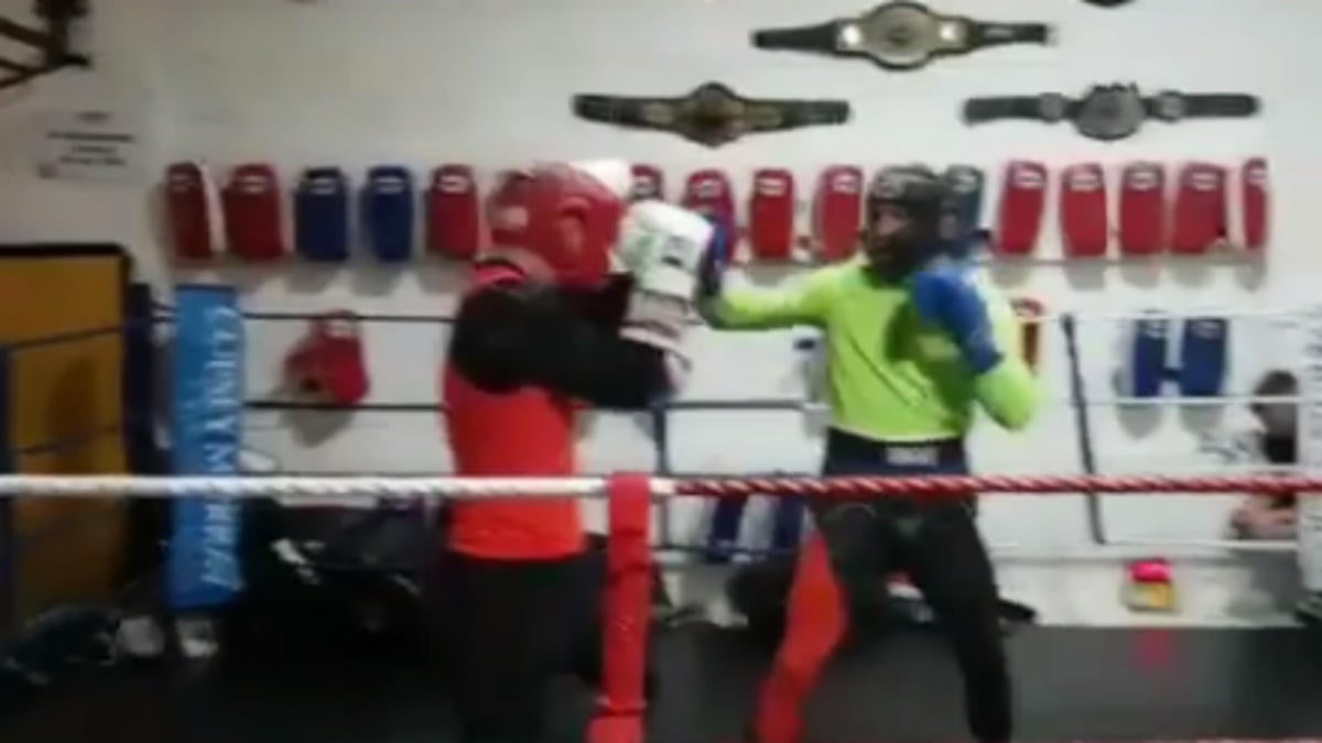 WATCH: UFC champ Conor McGregor escalates boxing rumors with training ...