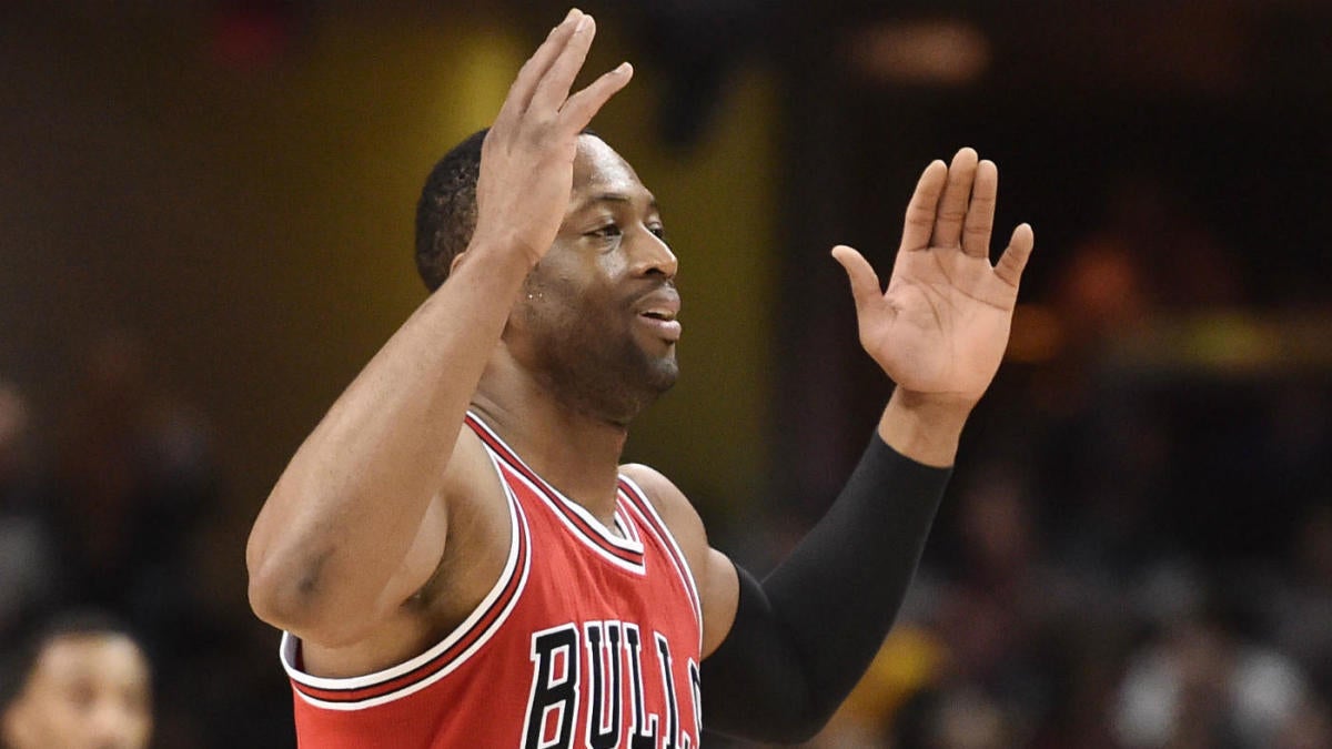 Bulls' Dwyane Wade to miss rest of regular season with fractured elbow ...