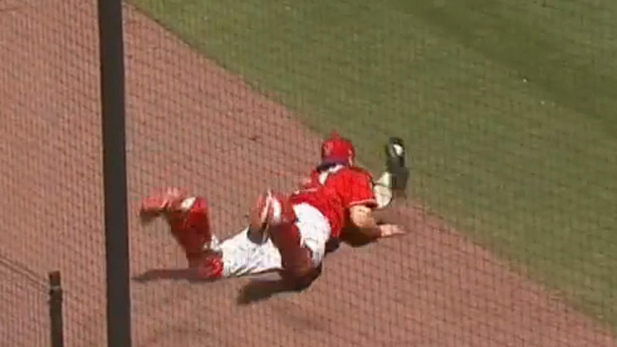 WATCH: Phillies catcher Ryan Hanigan gets an assist to himself on foul ...