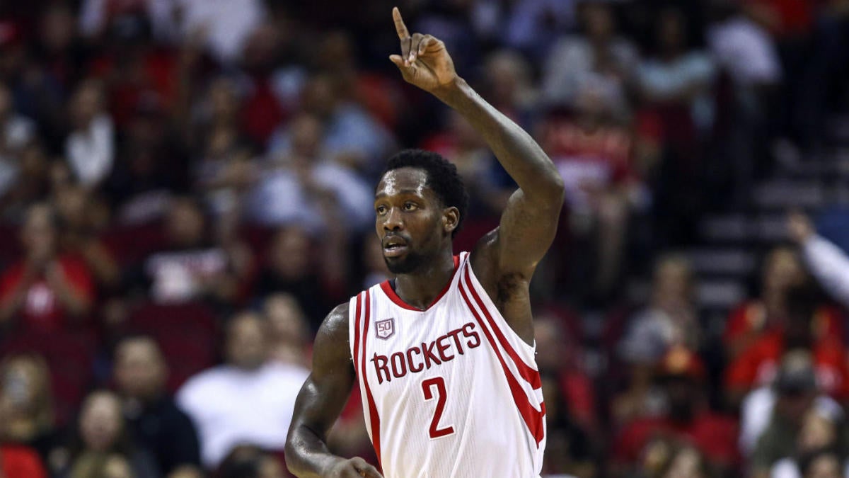 WATCH: Patrick Beverley gets rocked by a Steven Adams screen ...