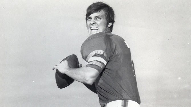 Florida QB John Reaves, former NCAA career passing leader, dies at 67 ...