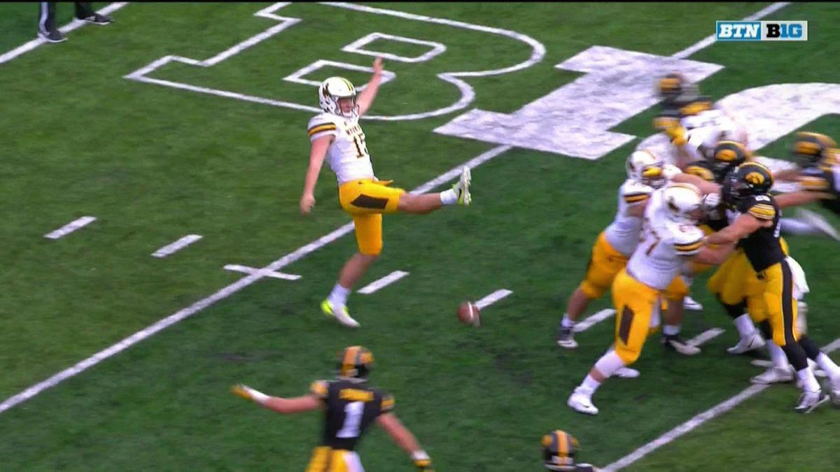 WATCH: Wyoming's punter gives us the first meme of the season with this ...