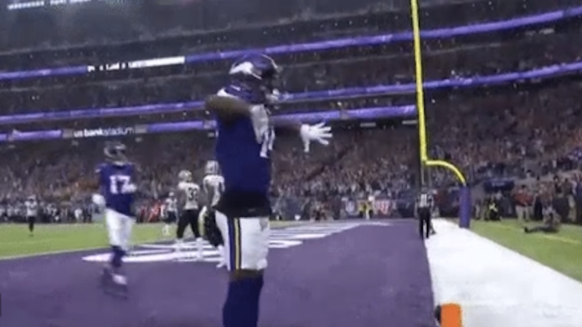 WATCH: Diggs goes full Moss on MNF, posterizes defender, punts ball ...