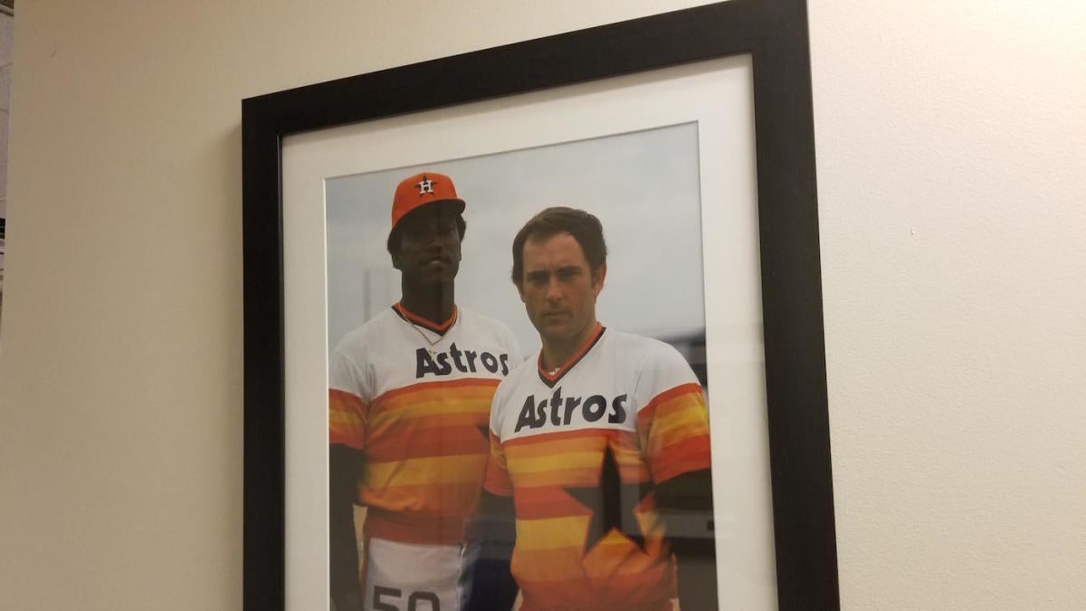 LOOK: Here's a photo of the greatest Astros photo in the history of ...
