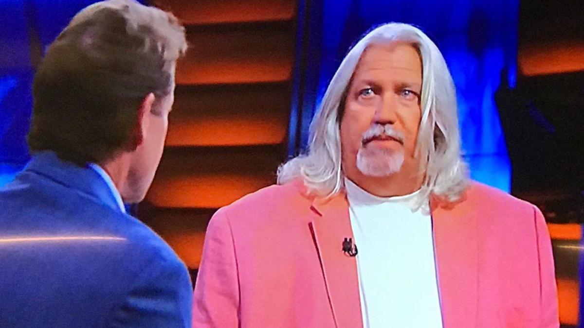 LOOK: Rob Ryan wore a pink sport jacket on TV and Twitter totally ...