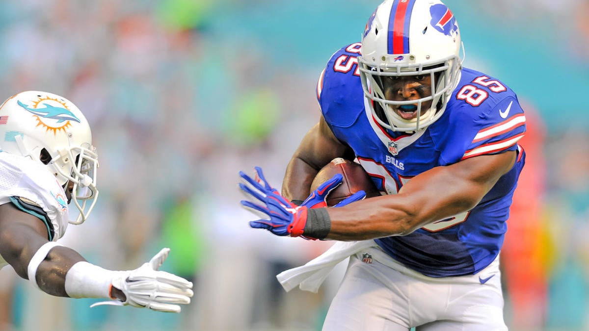 Cardinals sign tight end Charles Clay days after Bills release him ...