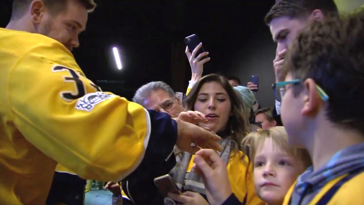 WATCH: Predators' Viktor Arvidsson helps fan propose before game ... WATCH: Predators' Viktor Arvidsson helps fan propose before game ...