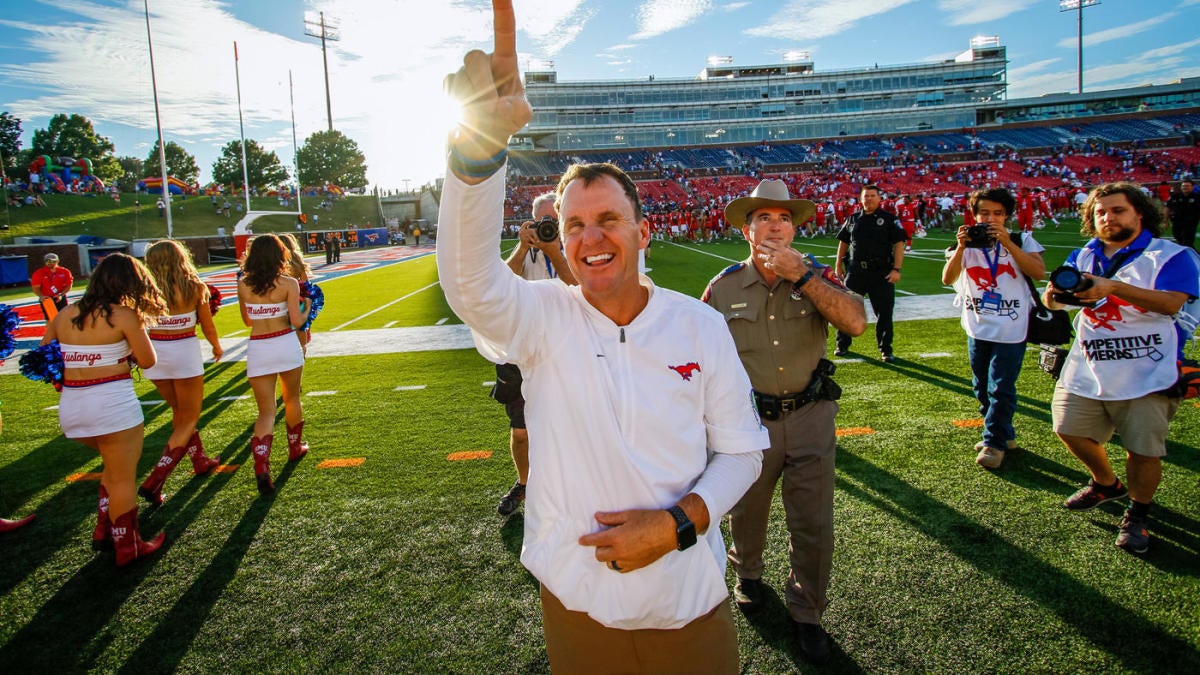 Arkansas reaches six-year deal with SMU coach Chad Morris - CBSSports.com