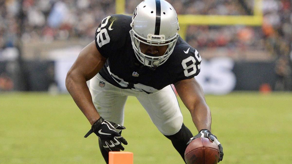 Derek Carr on Amari Cooper's down season: He 'was out there playing on ...