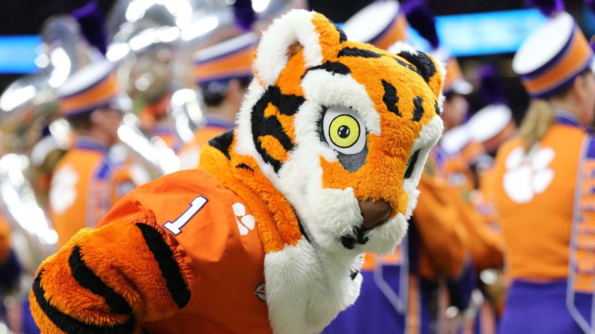 Clemson student could start at QB for Furman and face Tigers in season ...
