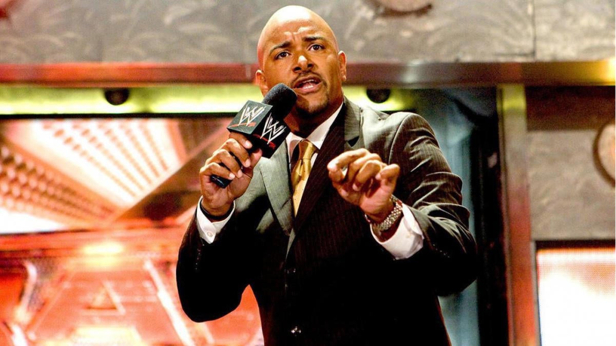 WWE rehires ex-ESPN host Jonathan Coachman, adds him to Raw announce ...