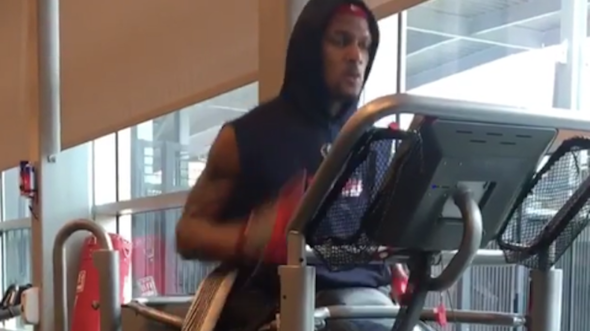 WATCH: Texans' Deshaun Watson is running for the first time since ...