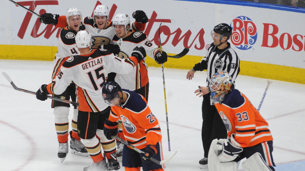 LOOK: The Ducks used the most annoying strategy to beat the Oilers in ...