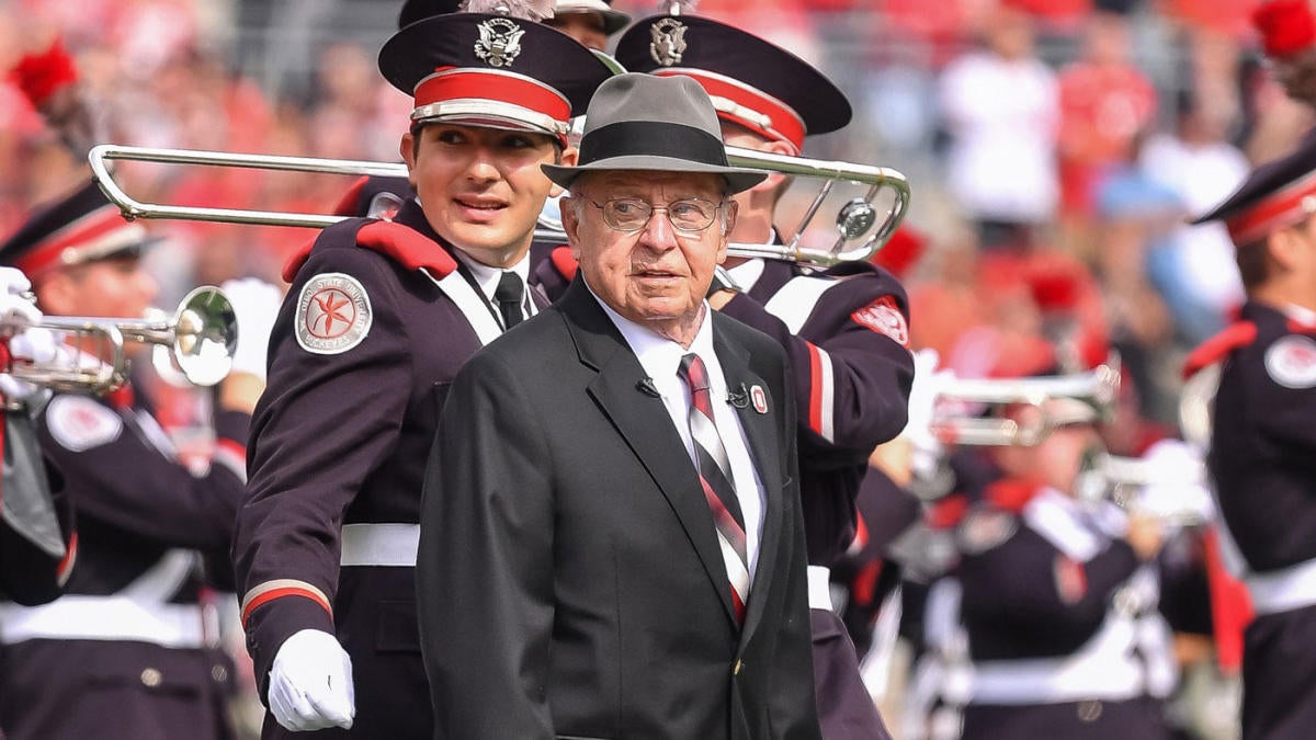 Former Ohio State coach, College Football Hall of Famer Earle Bruce ...
