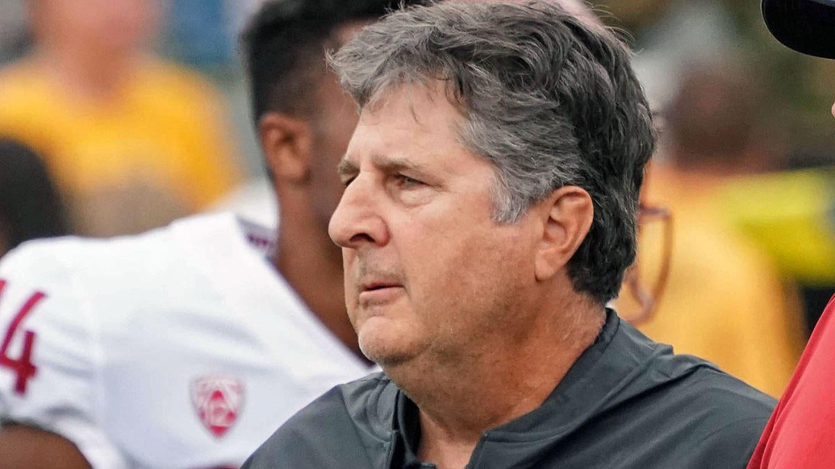 Mike Leach sounds off on the concept of a balanced offense: 'That's 50 ...
