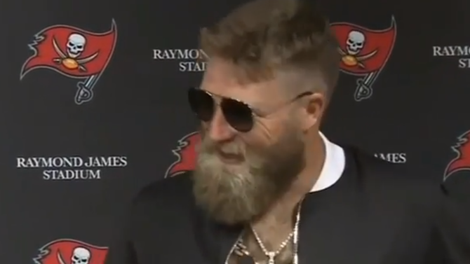 NFL player in Florida files trademark application for 'FitzMagic' but ...
