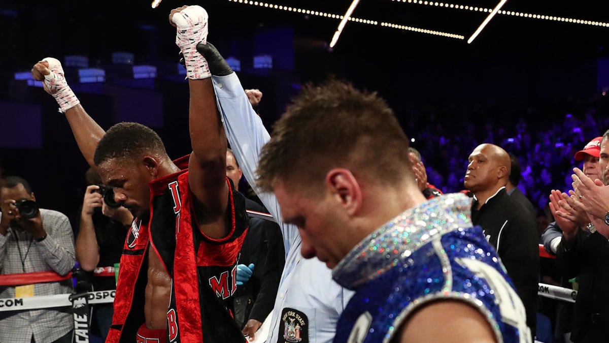 Daniel Jacobs defeats Sergiy Derevyanchenko by split decision to become ...