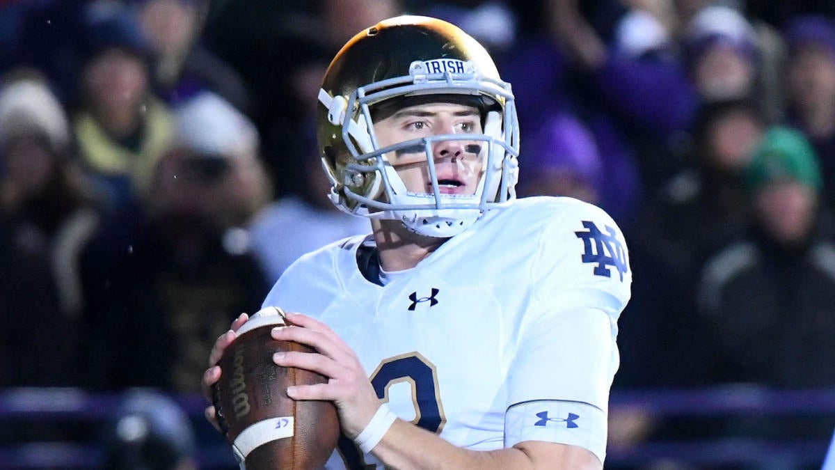 Reports: Notre Dame starting QB Ian Book to miss Florida State game due ...