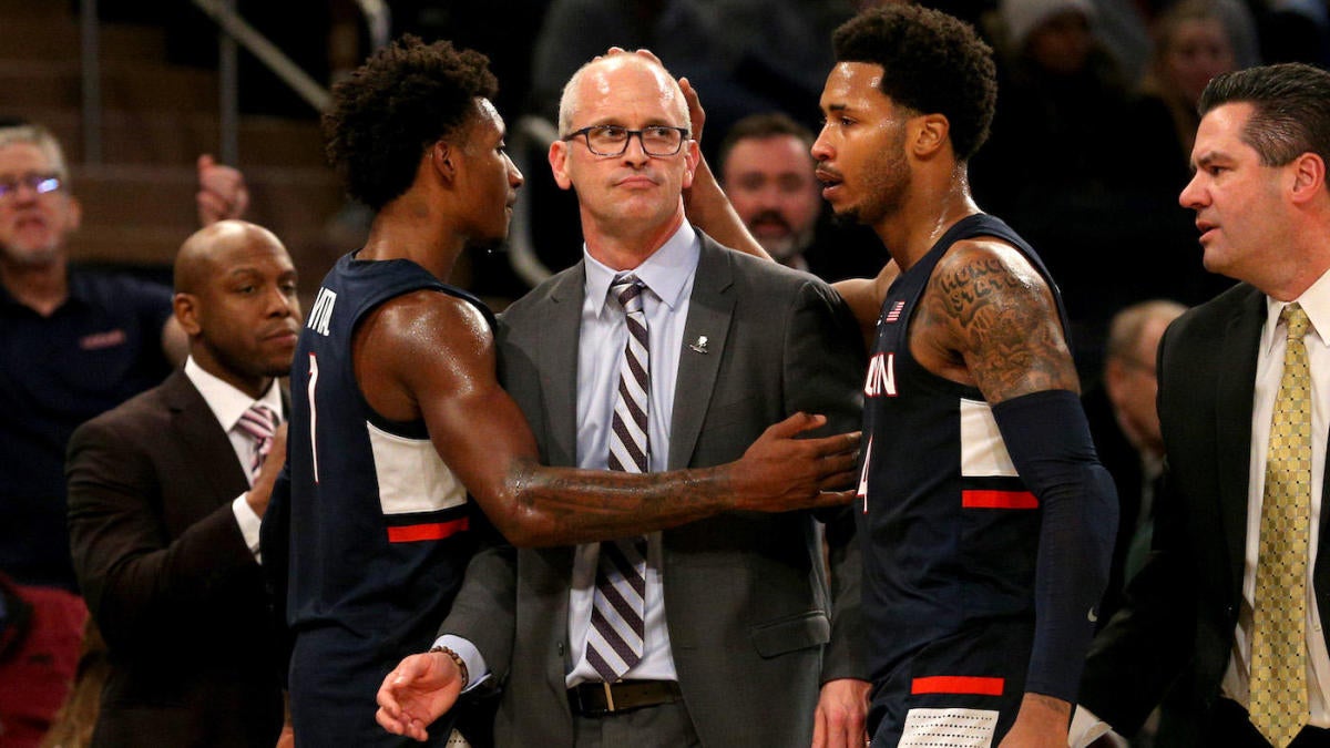 UConn vs. Iowa score: Huskies coach Dan Hurley greeted with cheers ...