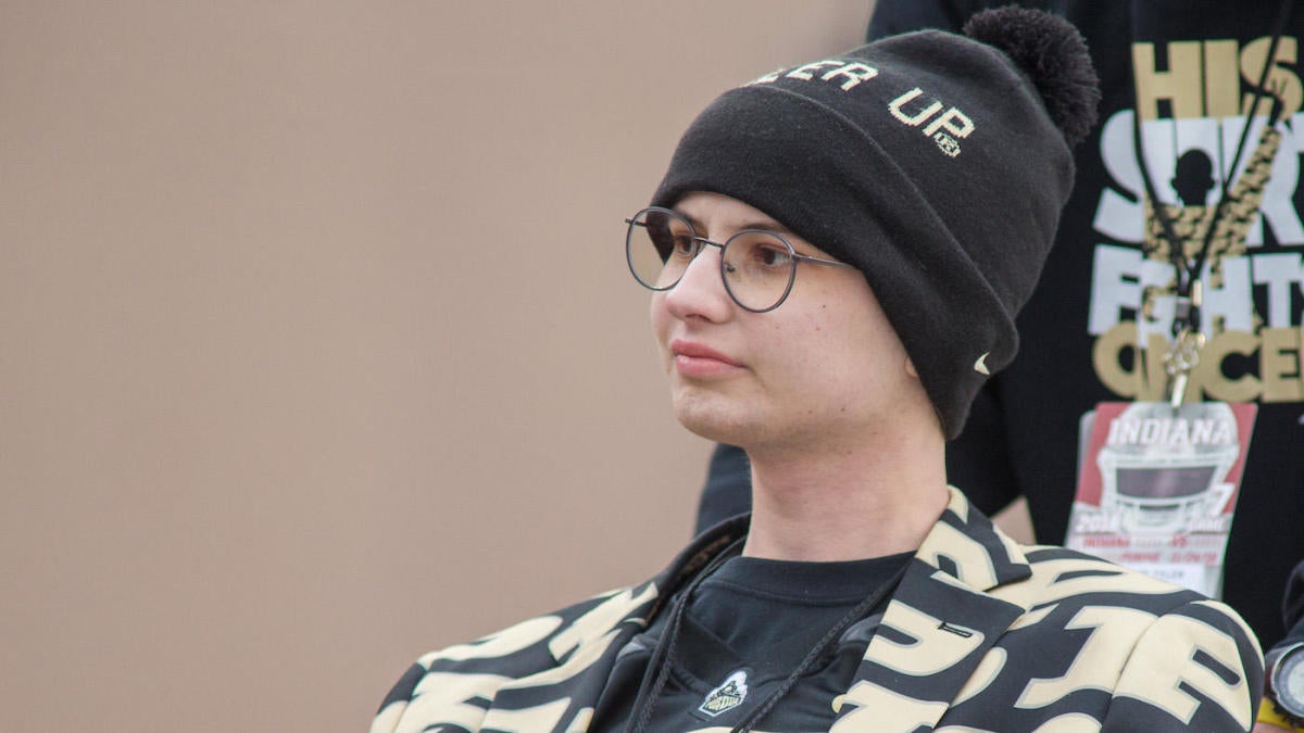 LOOK: Indianapolis Colts fly Tyler Trent to see Purdue compete in Music ...