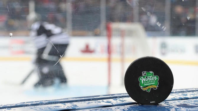 2019 NHL Winter Classic: Best photos from Blackhawks-Bruins outdoor ...