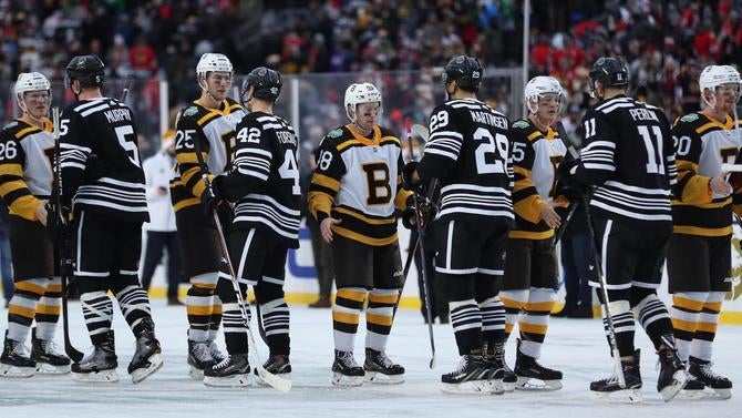 2019 NHL Winter Classic: Best photos from Blackhawks-Bruins outdoor ...