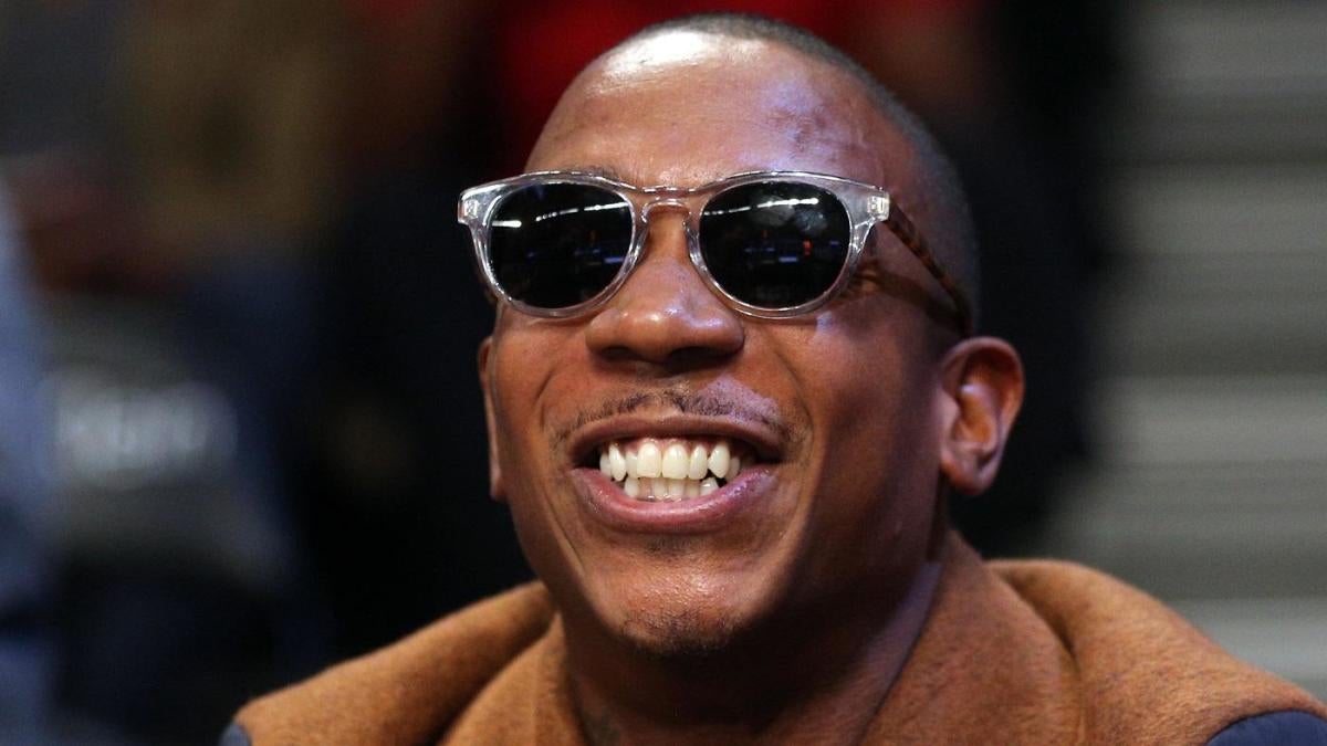 Ja Rule and Sacramento Kings appear to be engaged in a stupid, amazing ...