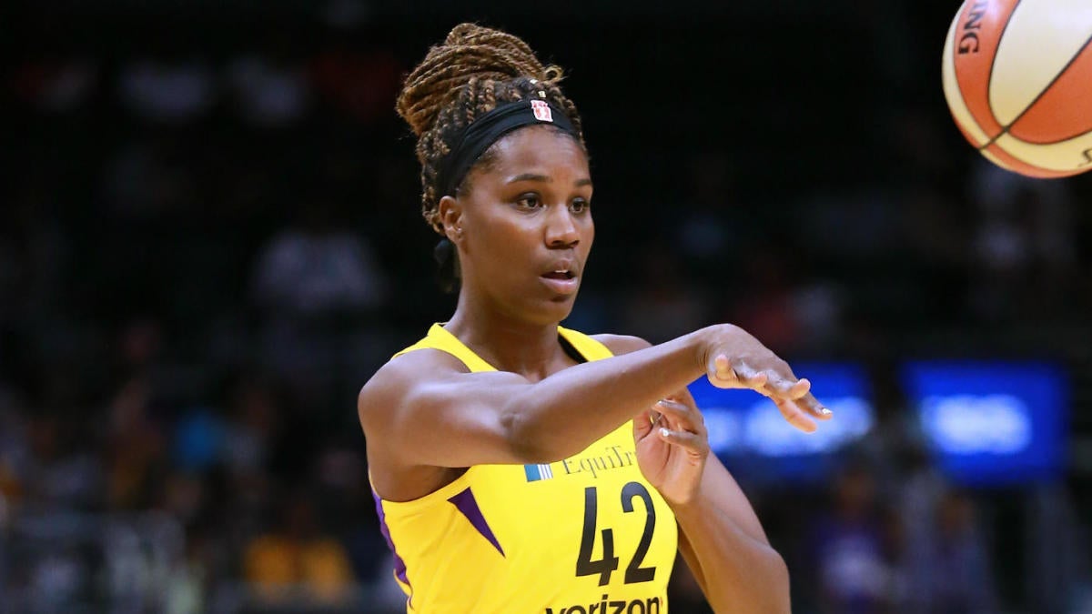 Jantel Lavender trade grades: Sky boost frontcourt with veteran ...