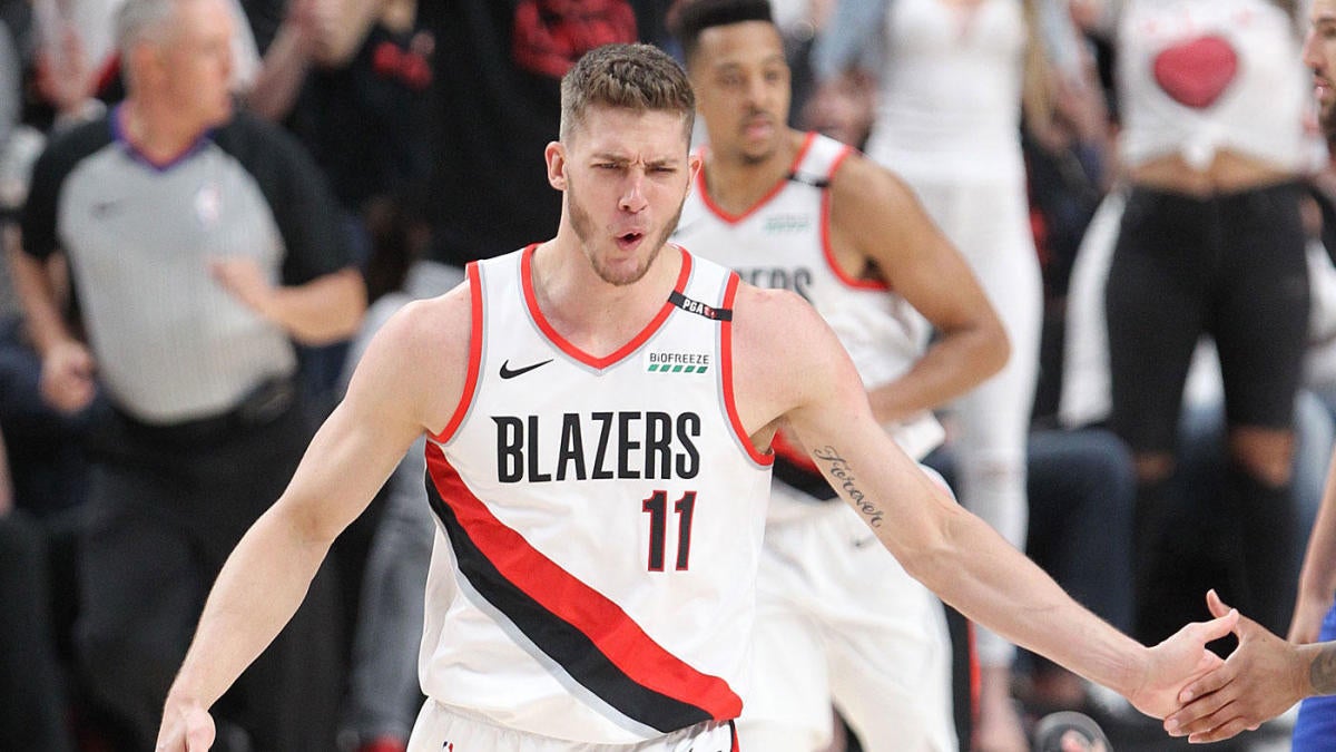 Meyers Leonard showcases his wife, Elle, making spectacular trick shots ...