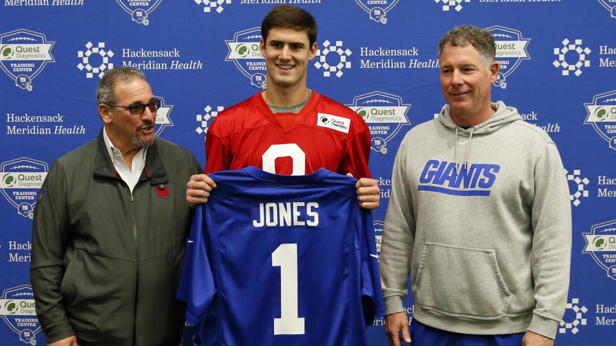 Pat Shurmur defends Daniel Jones, says 'it really doesn't matter what ...