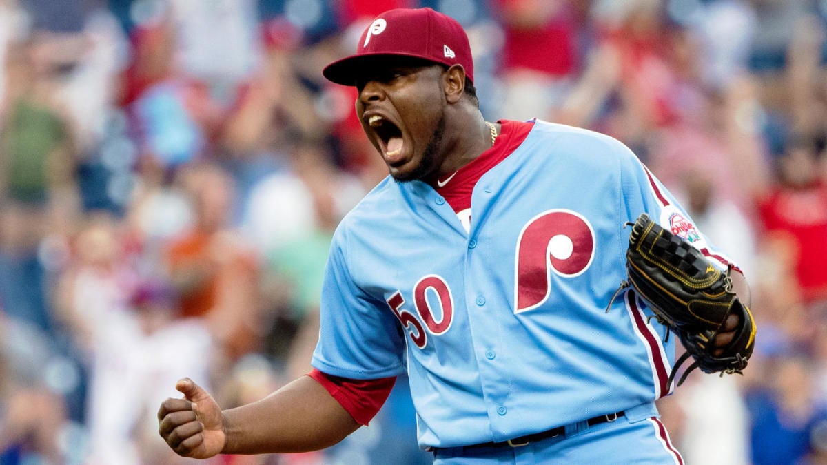 Max Muncy says Phillies closer Hector Neris shouted an expletive at ...