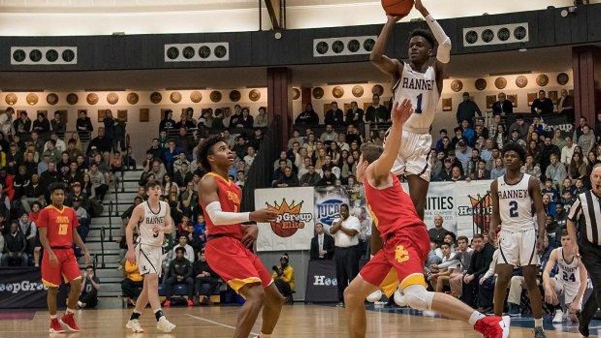 High school basketball super showcase Spalding Hoophall Classic tips ...