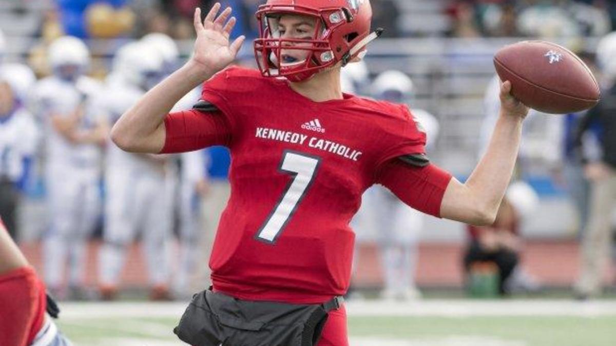 2017 Freshman of the Year Sam Huard throws 10 touchdown passes in ...