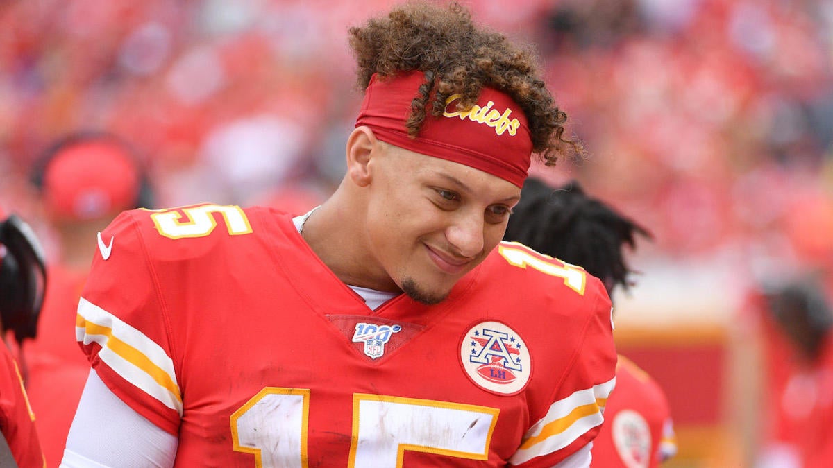 NFL's new quarterback era: A record 20 QBs under age 27 started in Week ...