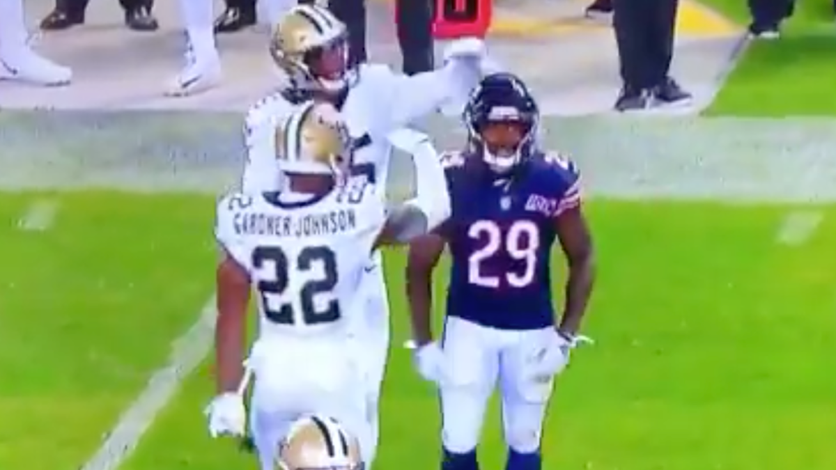 Saints defenders make fun of Tarik Cohen's height during win against ...