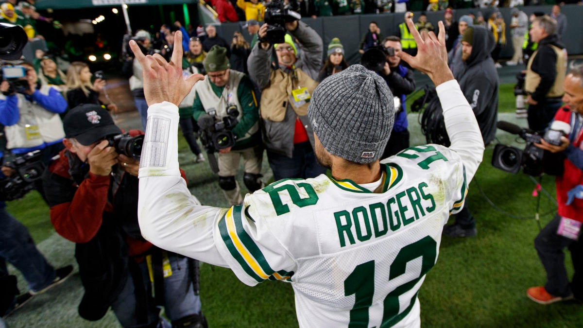 Aaron Rodgers makes case for MVP with perfect passer rating game, but ...