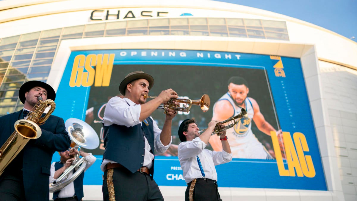 Warriors will have nearly $700 million annual revenue at new Chase ...