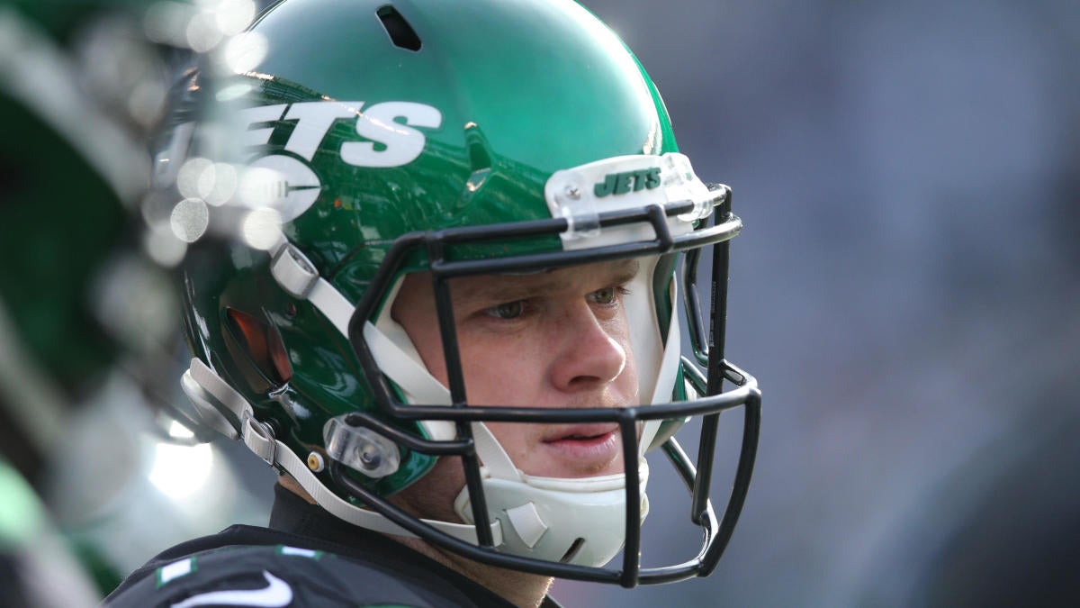 Jets' Sam Darnold ignoring Trevor Lawrence speculation: 'We got a game ...