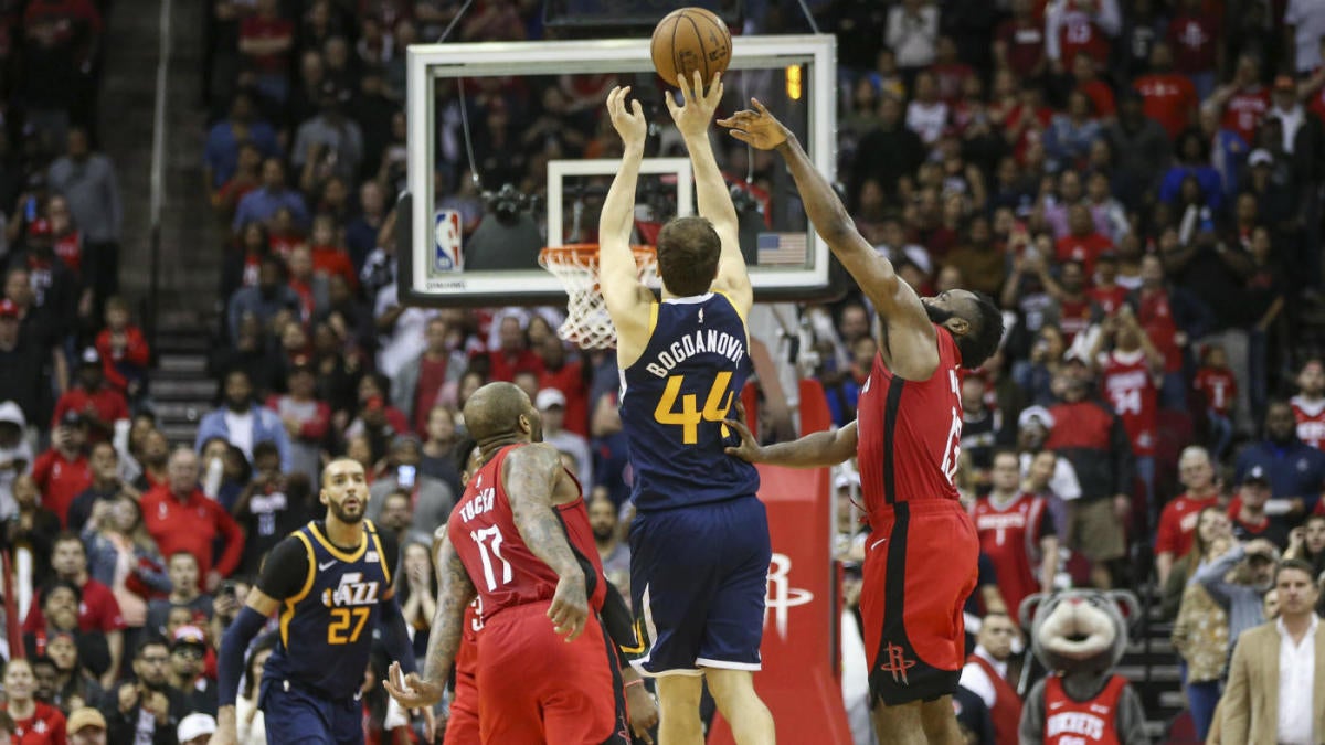 A timeline of the Jazz's wild, buzzer-beating win over the Rockets ...