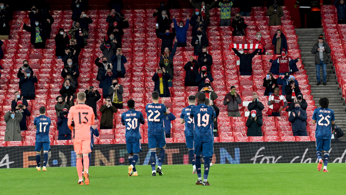 Arsenal welcome back fans and put on show in Europa League blowout over ...