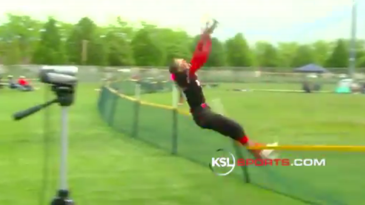 LOOK: High school softball outfielder makes amazing catch in Utah state ...
