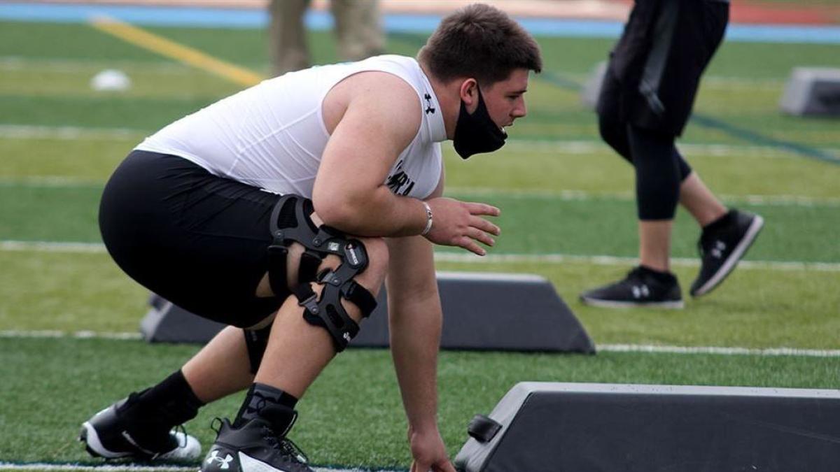 Tennessee football recruiting: Four-star OL Addison Nichols commits to ...