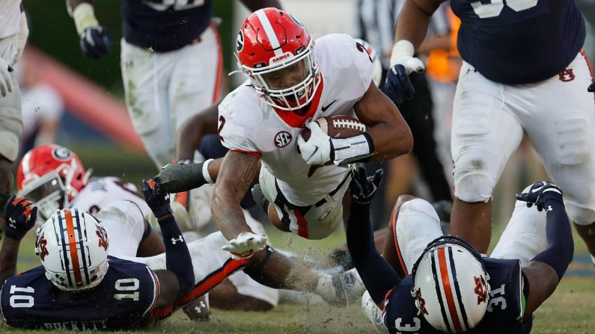 AP Top 25 poll: Georgia up to No. 1 in college football rankings for ...