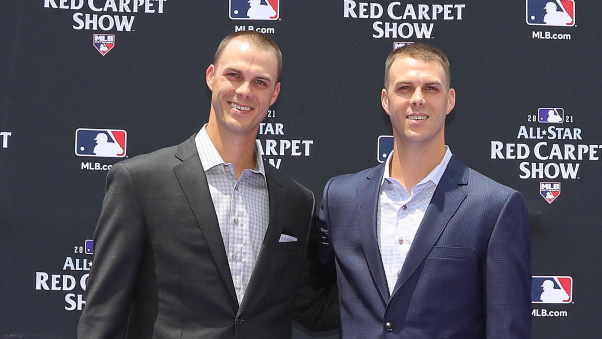 Giants fans mistake pitcher Tyler Rogers for his identical twin during ...
