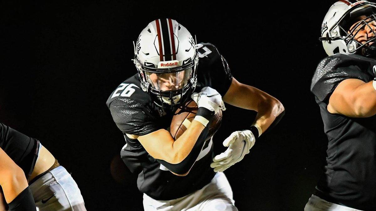 High school football: No. 15 Hamilton sacks No. 10 Chandler's 45-game ...